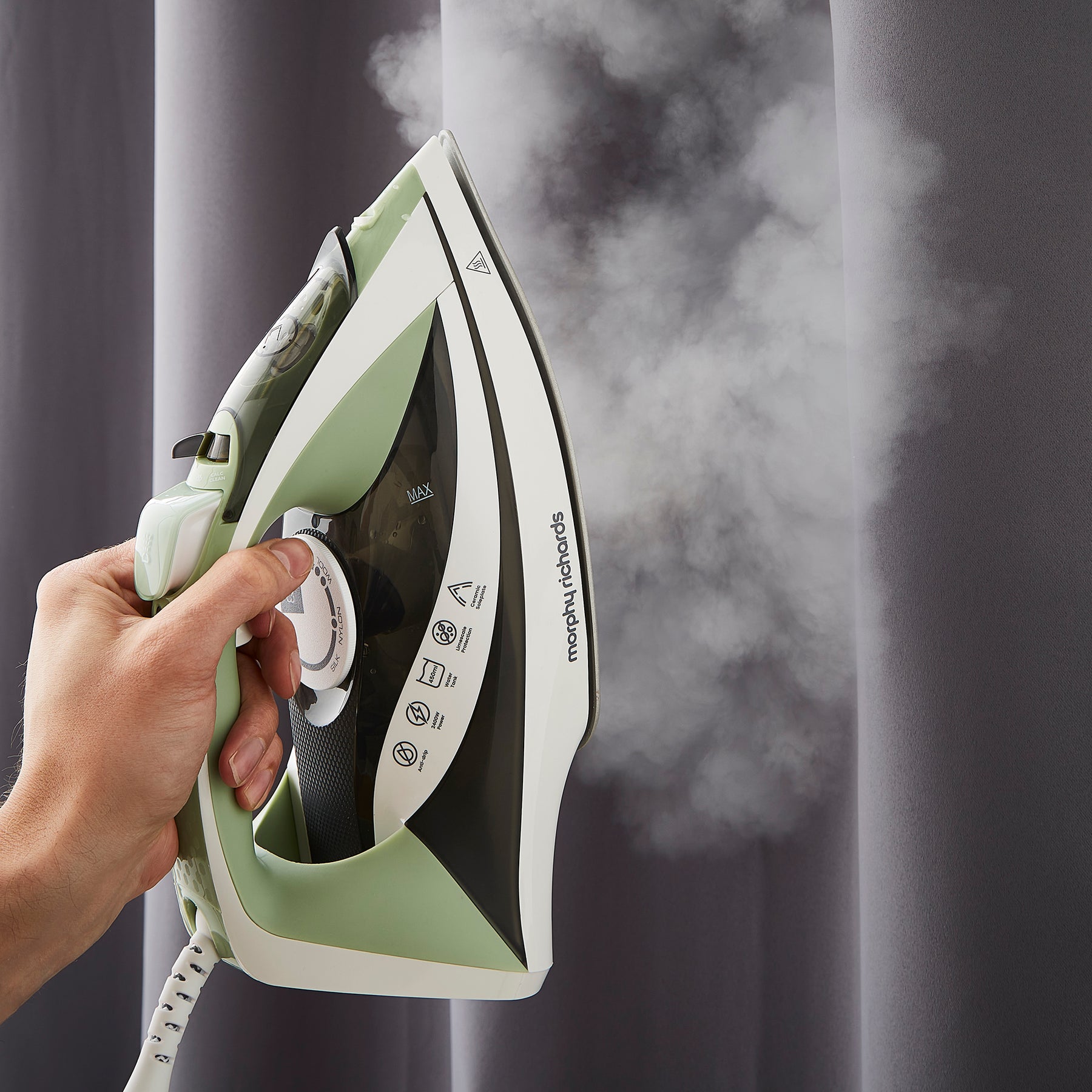 Morphy Richards Steam Flow 2400W Turbo Steam Iron